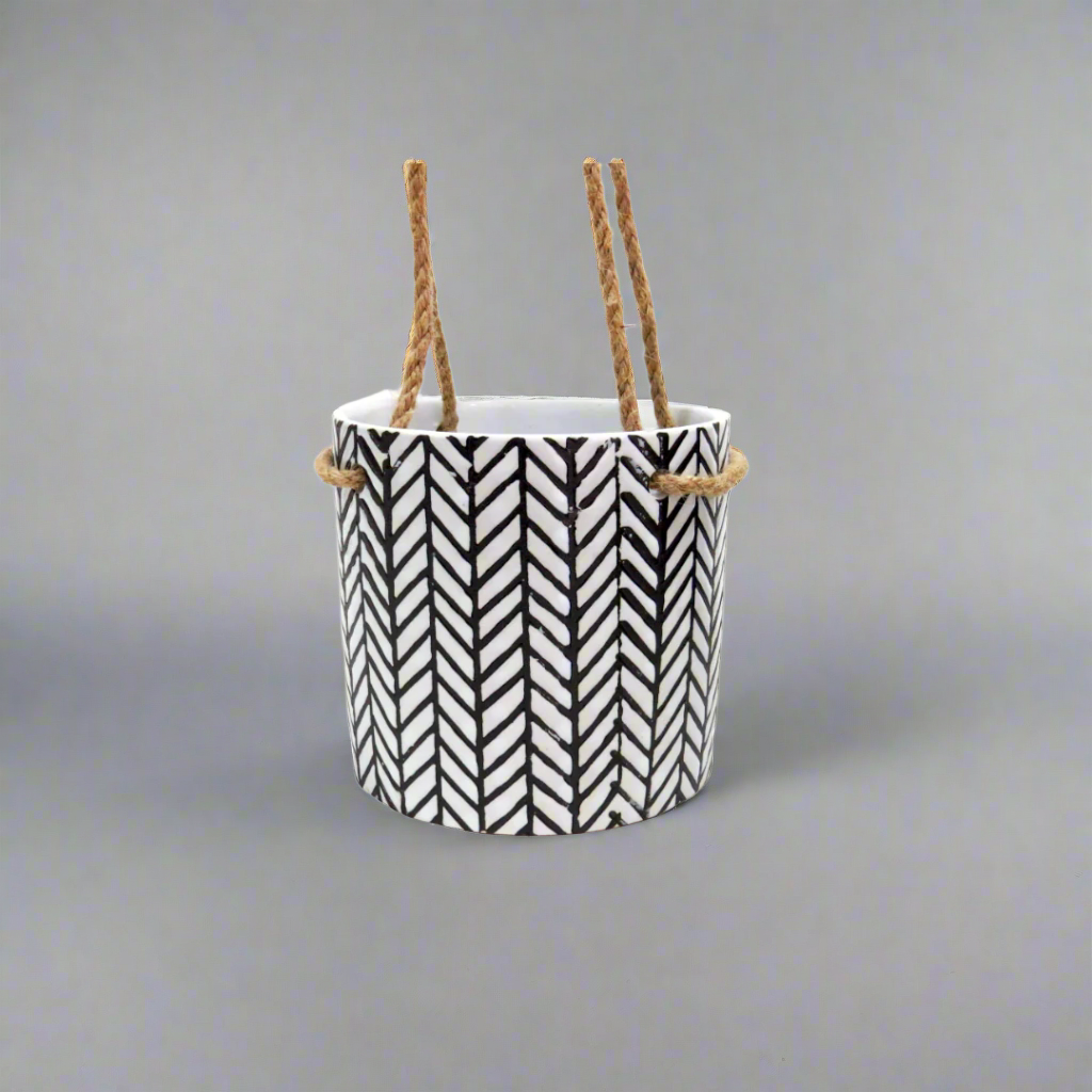 Unique Boys Interiors Airlight pot